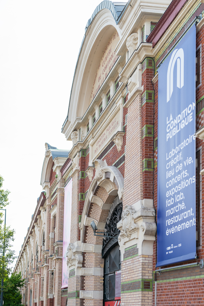 Guided tour «Bricks and art» for schools | Métropole Européenne de ...